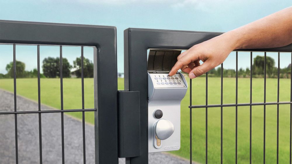 Codesloten voor poorten | Veilig & sleutelloos | Allroundhekwerk ...